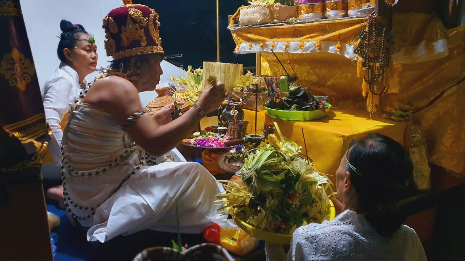 Piodalan di Griya Ida Shri Bhagawan Dalem Acarya Maha kerti Wira Jagad ...